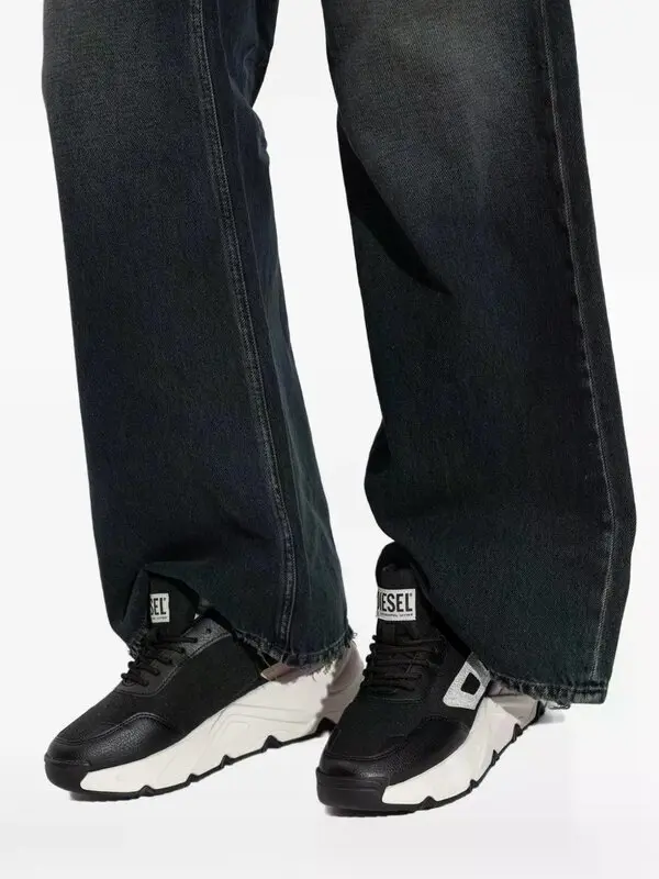 DIESEL® S-savannah Logo Appliqué Sneakers - Black