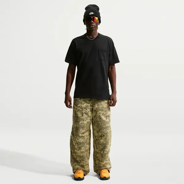 Nike Sportswear Premium Essentials T-shirt - Black