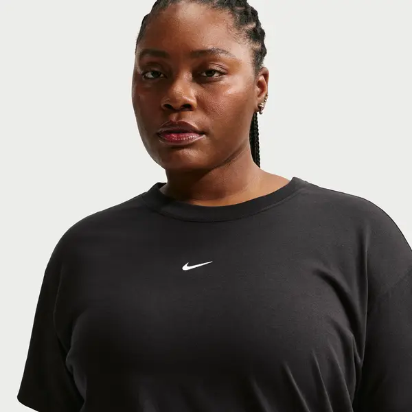 Nike Classic Oversized Short-sleeve T-shirt