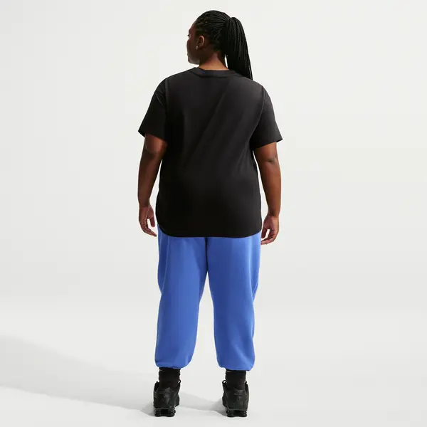 Nike Classic Oversized Short-sleeve T-shirt