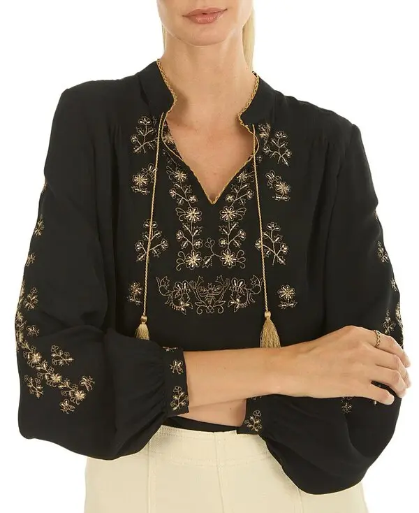 SECRET PON-PON Serah Blouse With Embroidery