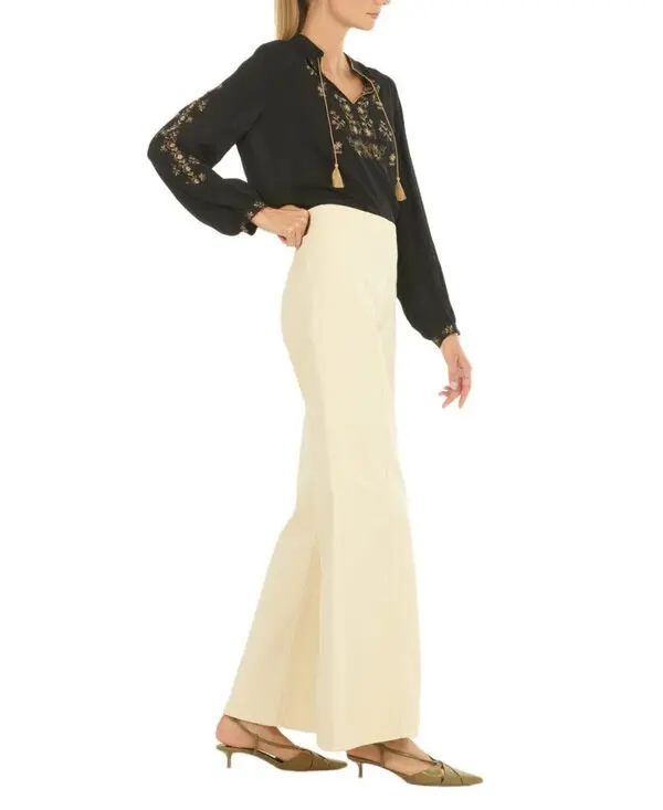SECRET PON-PON Serah Blouse With Embroidery