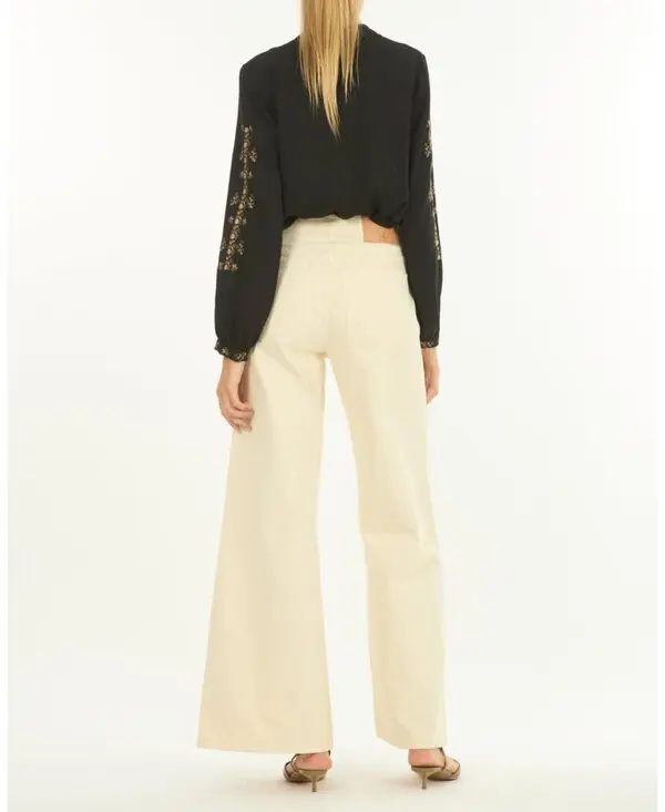 SECRET PON-PON Serah Blouse With Embroidery