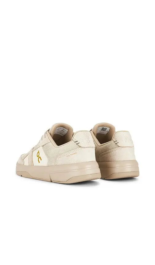 On The Roger Clubhouse Ace Sneakers - Brown