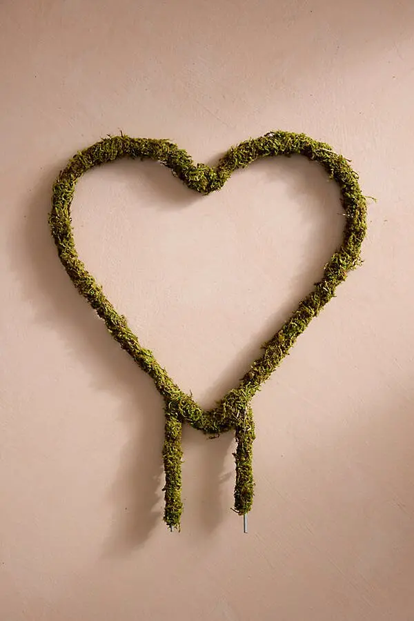 TERRAIN Moss Heart Trellis