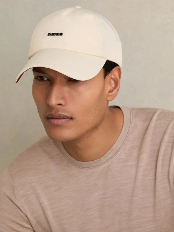 REISS Emery Baseball Cap - Ecru