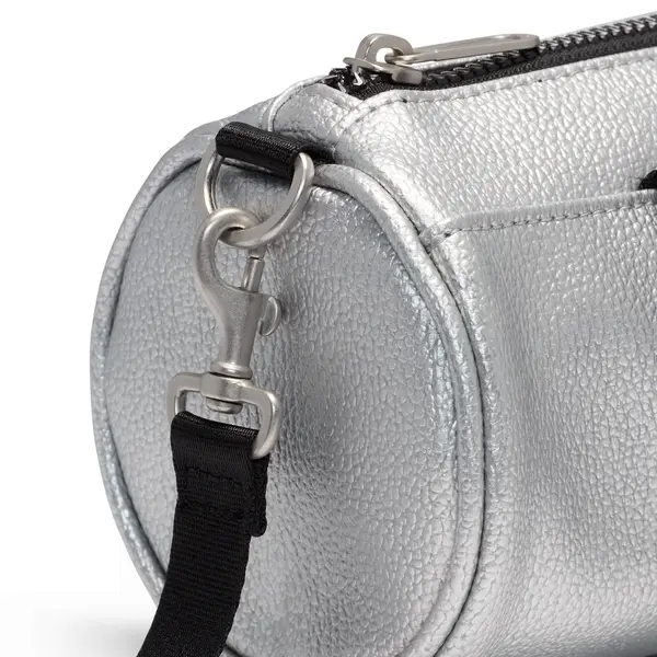 Nike Clash Mini Barrel Bag