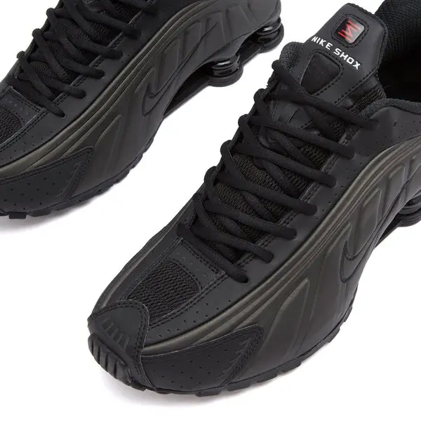 Nike Shox R4 Sneaker