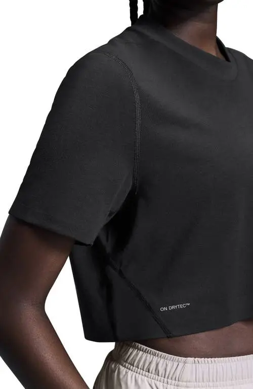 On Train-t Crop Top - Black