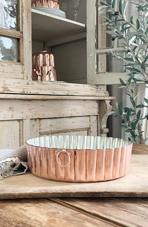 COPPERMILL KITCHEN Vintage Inspired Cake Pan
