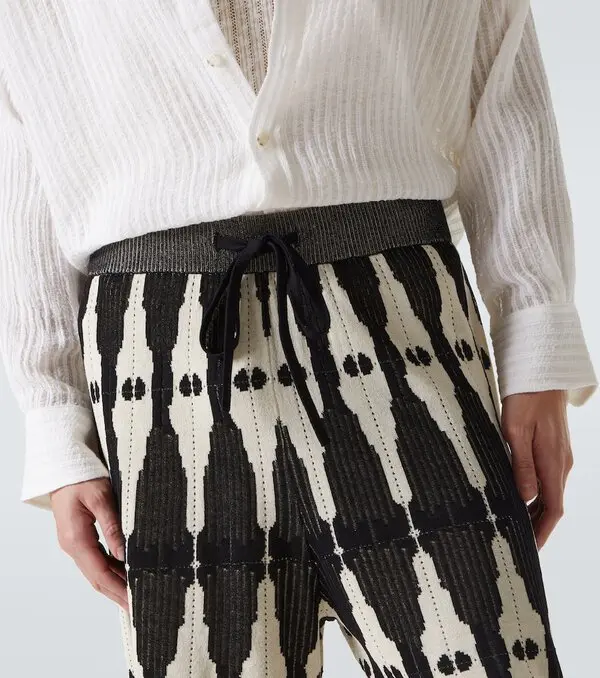 Commas Ritual Knitted Jacquard Shorts - Black