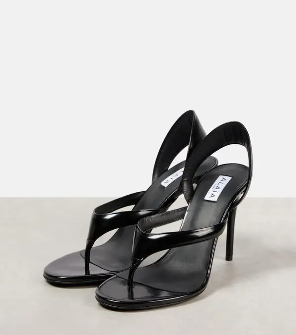 Alaïa Infradito Thong Sandals - Black
