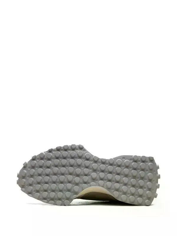 NEW BALANCE 327 Sneakers