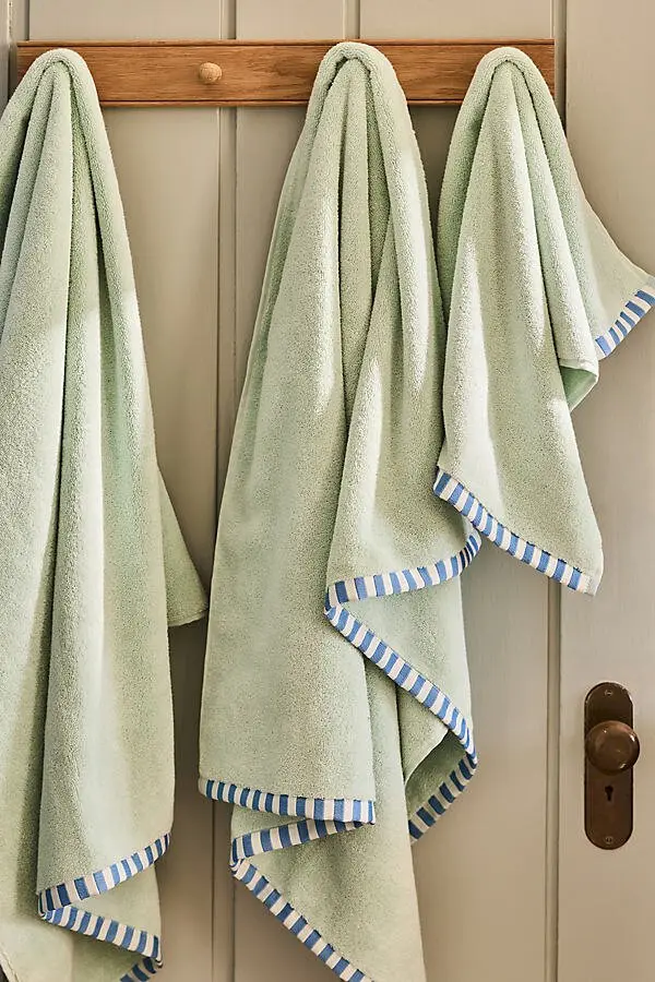 Anthropologie Sloane Portuguese Zero-twist Cotton Towel Collection - Mint