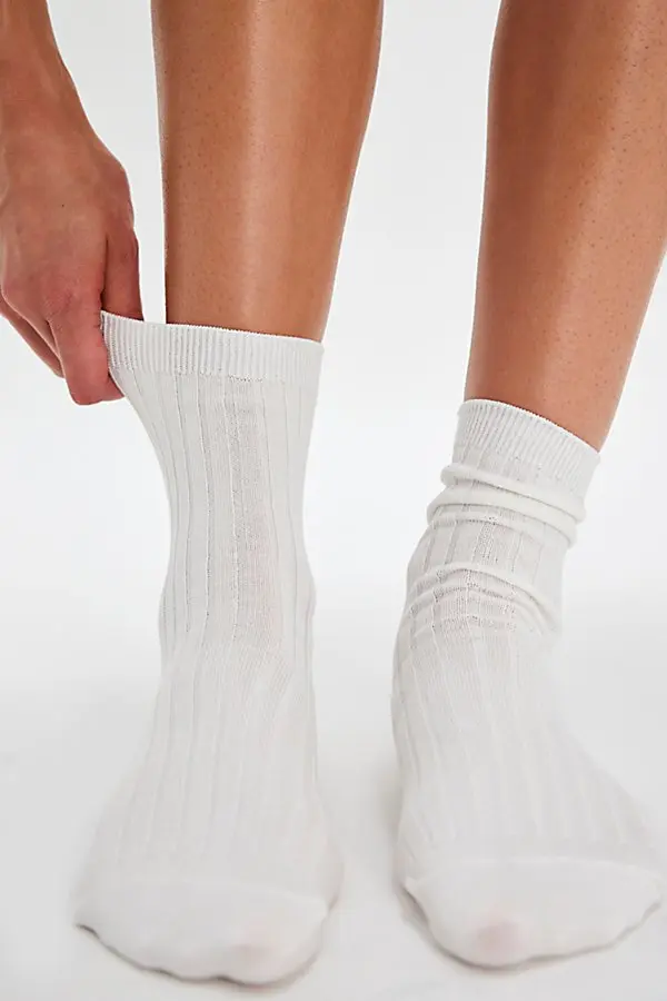 LE BON SHOPPE Her Socks - Classic White