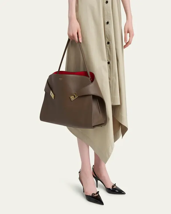 FERRAGAMO Large Hug Shoulder Bag - Clay