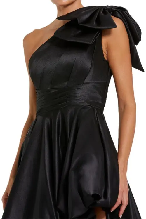 Mac Duggal Asymmetrical One-shoulder Gown With Ruffle Detail - Black