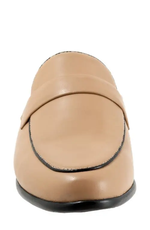 Trotters Lola Loafer Mule - Beige