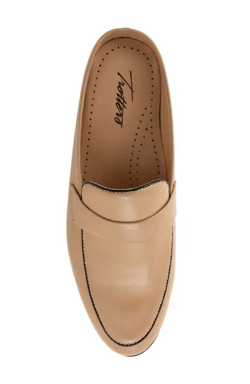Trotters Lola Loafer Mule - Beige