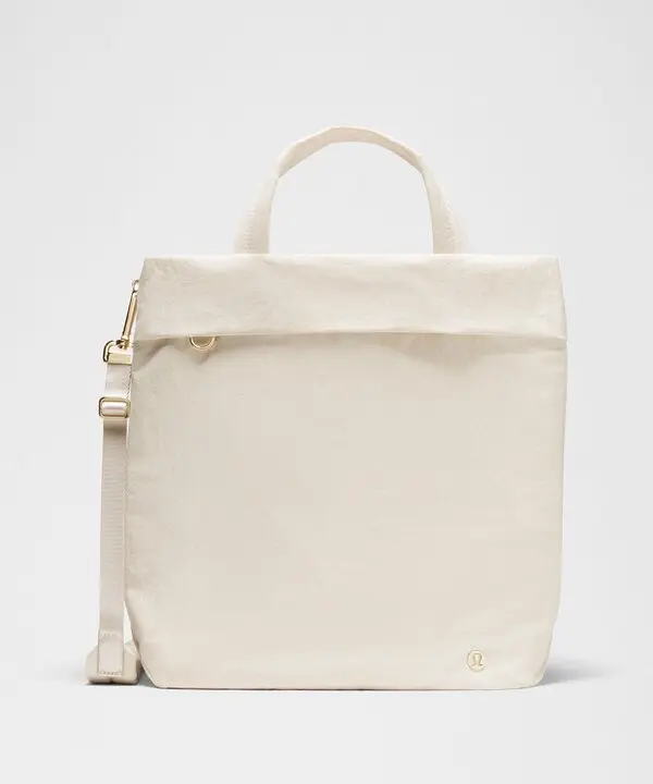 Lululemon On My Level Tote Bag 20l - Light Ivory/gold