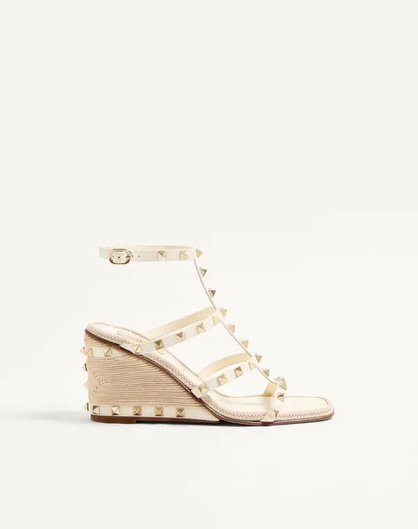 Valentino Garavani Rockstud Wedge Sandal - Ivory