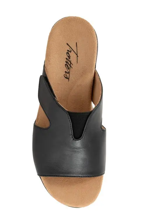 Softwalk Belize 2.0 T-strap Sandal - Black