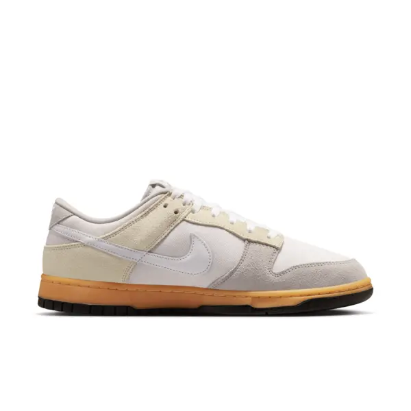 Nike Dunk Low Sneakers