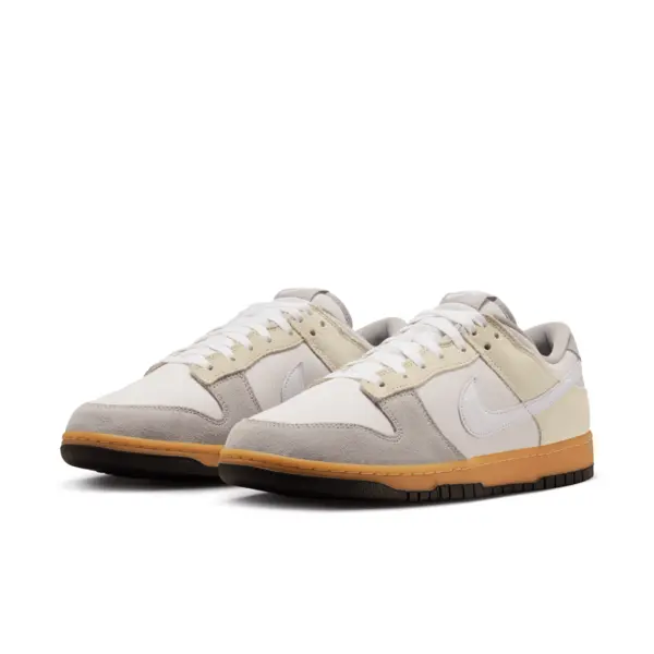 Nike Dunk Low Sneakers