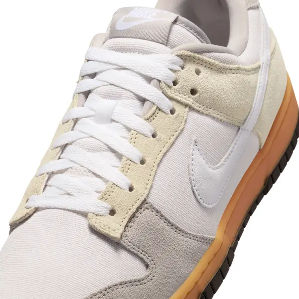 Nike Dunk Low Sneakers