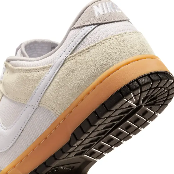 Nike Dunk Low Sneakers