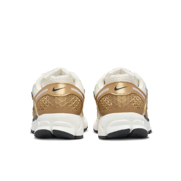Nike Zoom Vomero Sneakers