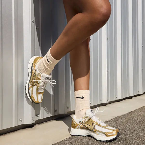 Nike Zoom Vomero Sneakers