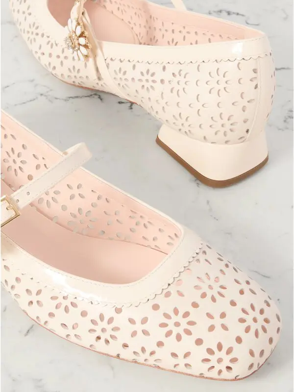 ROGER VIVIER Très Vivier Perforated Leather Mary Jane Pumps - White