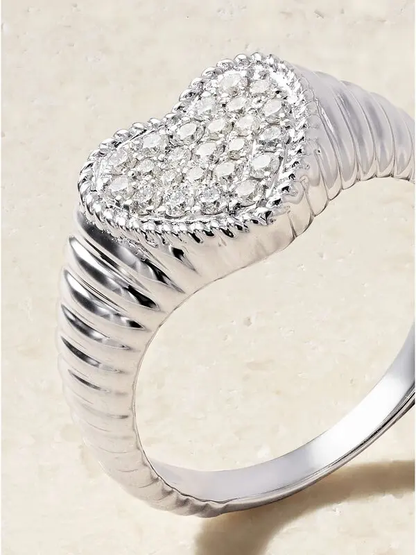 Yvonne Léon 9-karat White Gold Diamond Heart Signet Ring - Silver