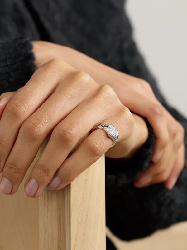 Yvonne Léon 9-karat White Gold Diamond Heart Signet Ring - Silver