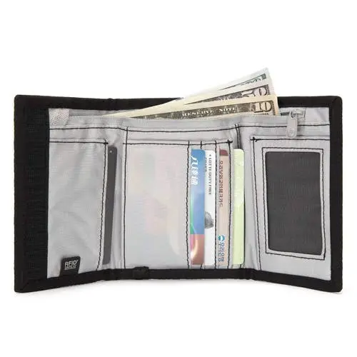 PACSAFE Rfidsafe Z50 Trifold Wallet With Metal Chain