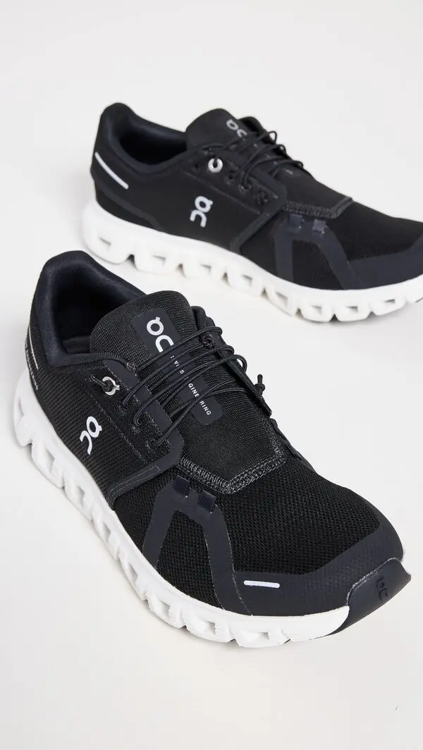 On Cloud Sneakers - Black White