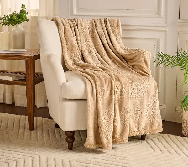 HOME REFLECTIONS 60x70 Layla Sculpted Floral Plush Throw - One-color