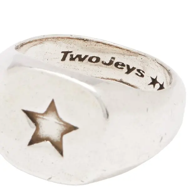 TWOJEYS Star Signet Ring