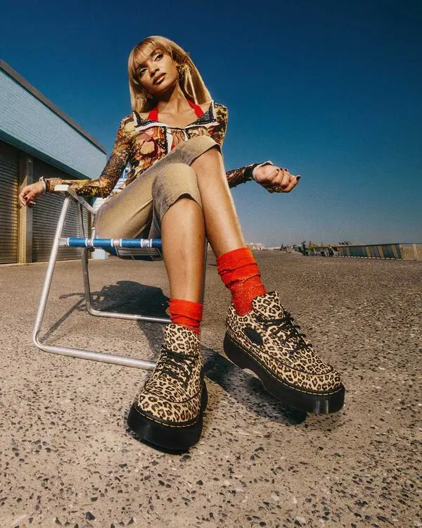 Dr. Martens Buzz 5-eye Leopard Shoes - Tan