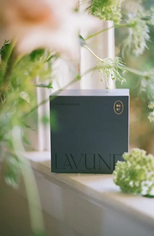 LAVUNE No. 7 Rosewood Candle