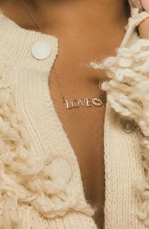 GWEN BELOTI Lip Love Necklace