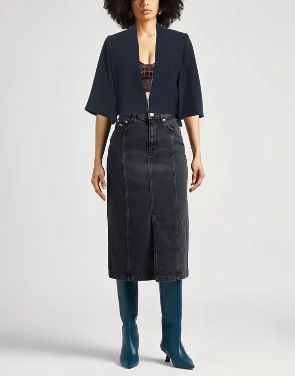 CARACTÈRE Crepe Cape