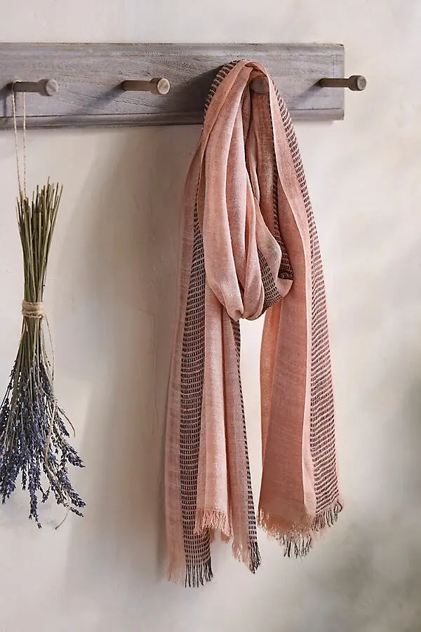 ELIZABETH GILLETT Frged Stripe Scarf - Peach