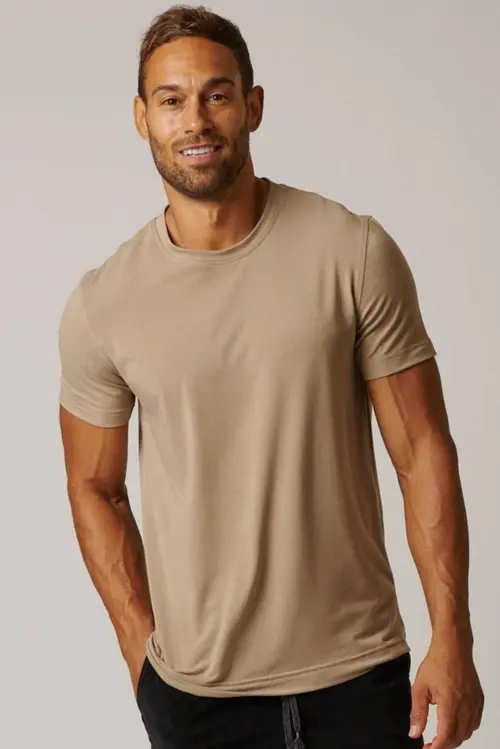 LEISURE LAB Everyday T-shirt - Dune