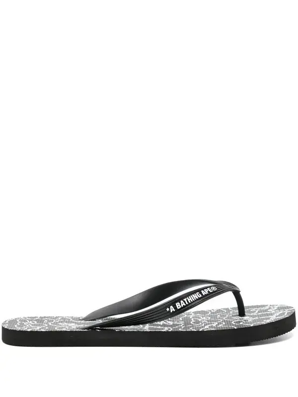 A BATHING APE Camouflage Flip-flops