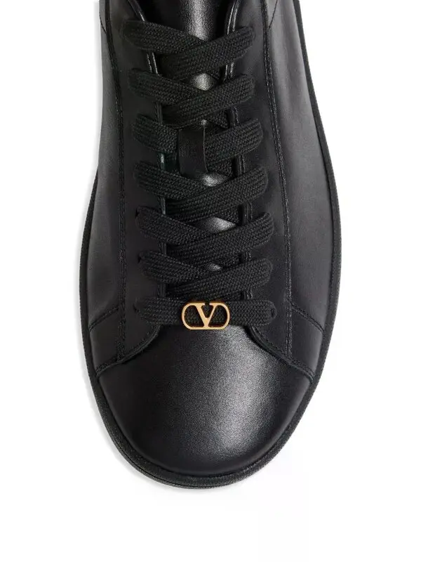 Valentino Garavani Royco Sneakers - Black