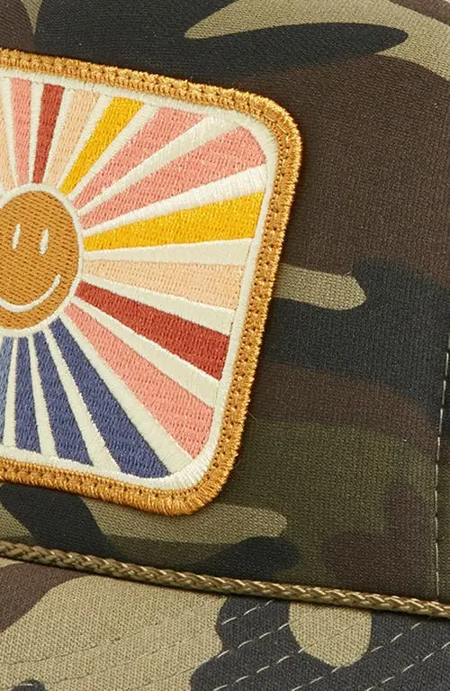 FRIDAY FEELIN’ Sunray Smile Patch Trucker Hat - Camo