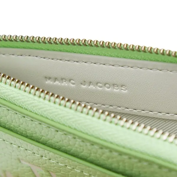 Marc Jacobs The Top Zip Multi Wallet