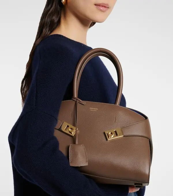 FERRAGAMO Hug Medium Leather Tote